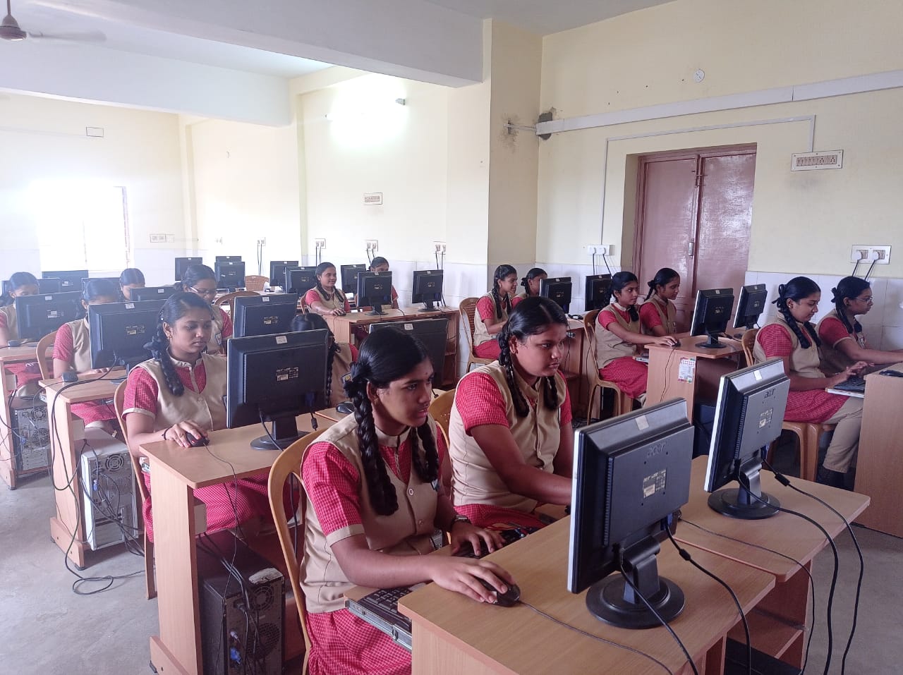 PMG School || Home Page